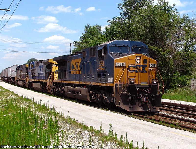 CSX 588 Q110